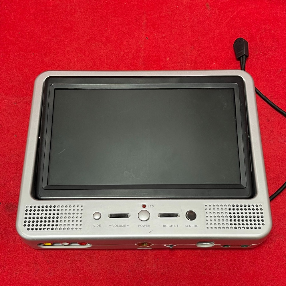 Pre-owned PROLINE DVDP270W Portable DVD Player - Own4Less